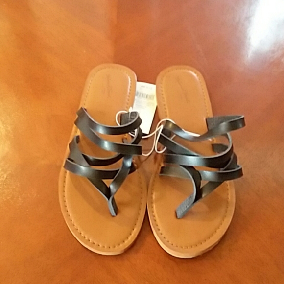 Universal Thread | Shoes | Universal Thread Black Sandals | Poshmark